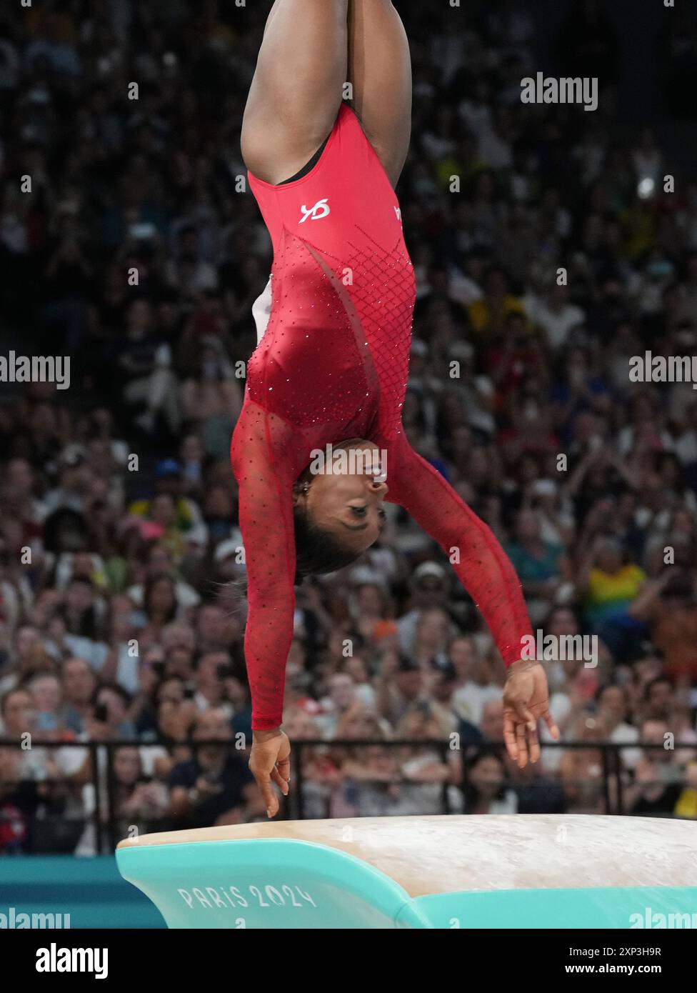 Simone biles 2024 paris vault hi-res stock photography and images - Alamy