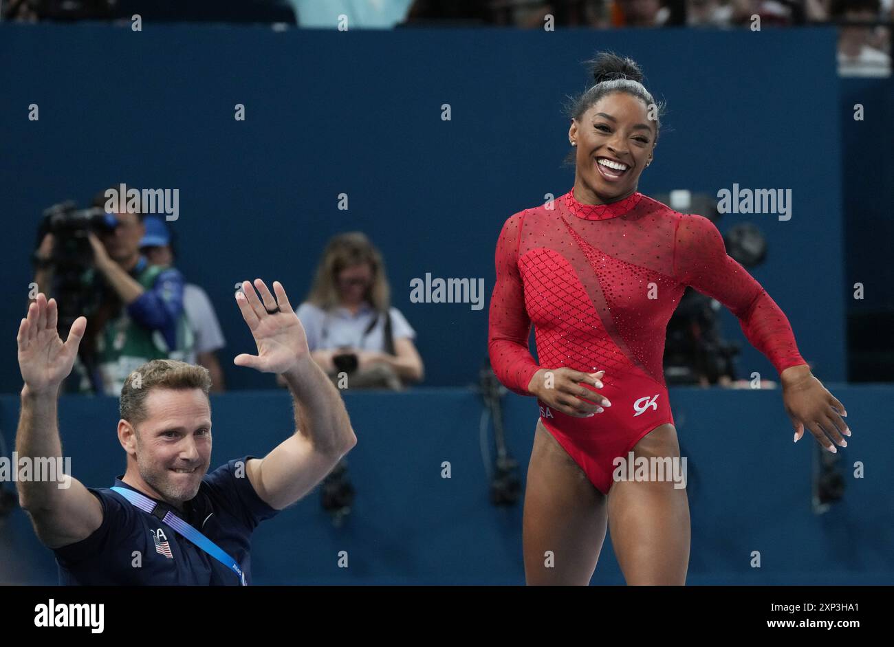 Simone biles 2024 paris vault hi-res stock photography and images - Alamy