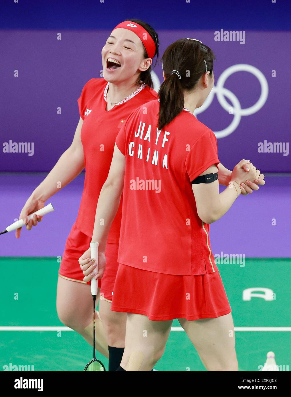 Paris, France. 3rd Aug, 2024. Chen Qingchen/Jia Yifan (R) of China ...