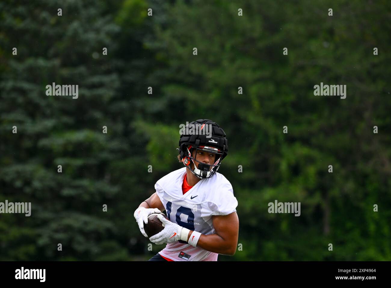August 02, 2024: Syracuse Orange tight end Oronde Gadsden II (19) runs ...