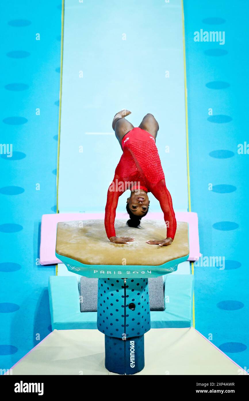 Simone biles 2024 paris vault final hi-res stock photography and images ...