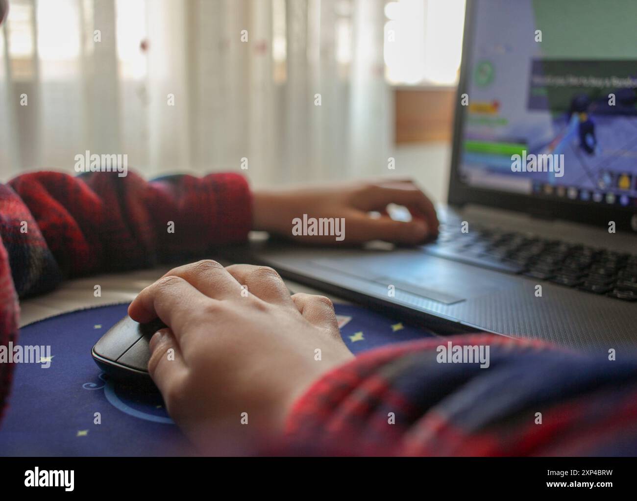 Computer games playing and night hi-res stock photography and images ...