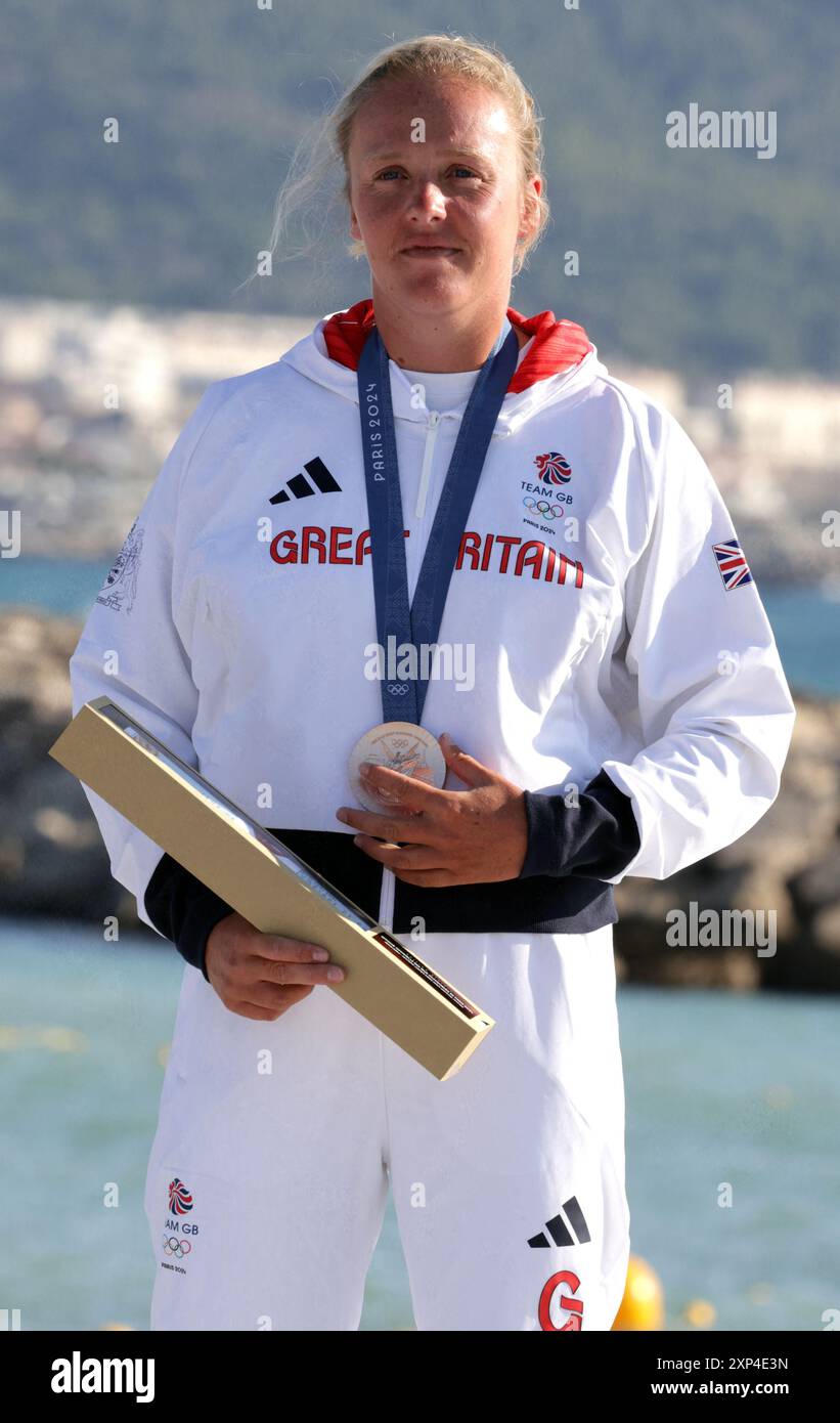 Great Britain's Emma Wilson with her bronze medal following the Women's ...