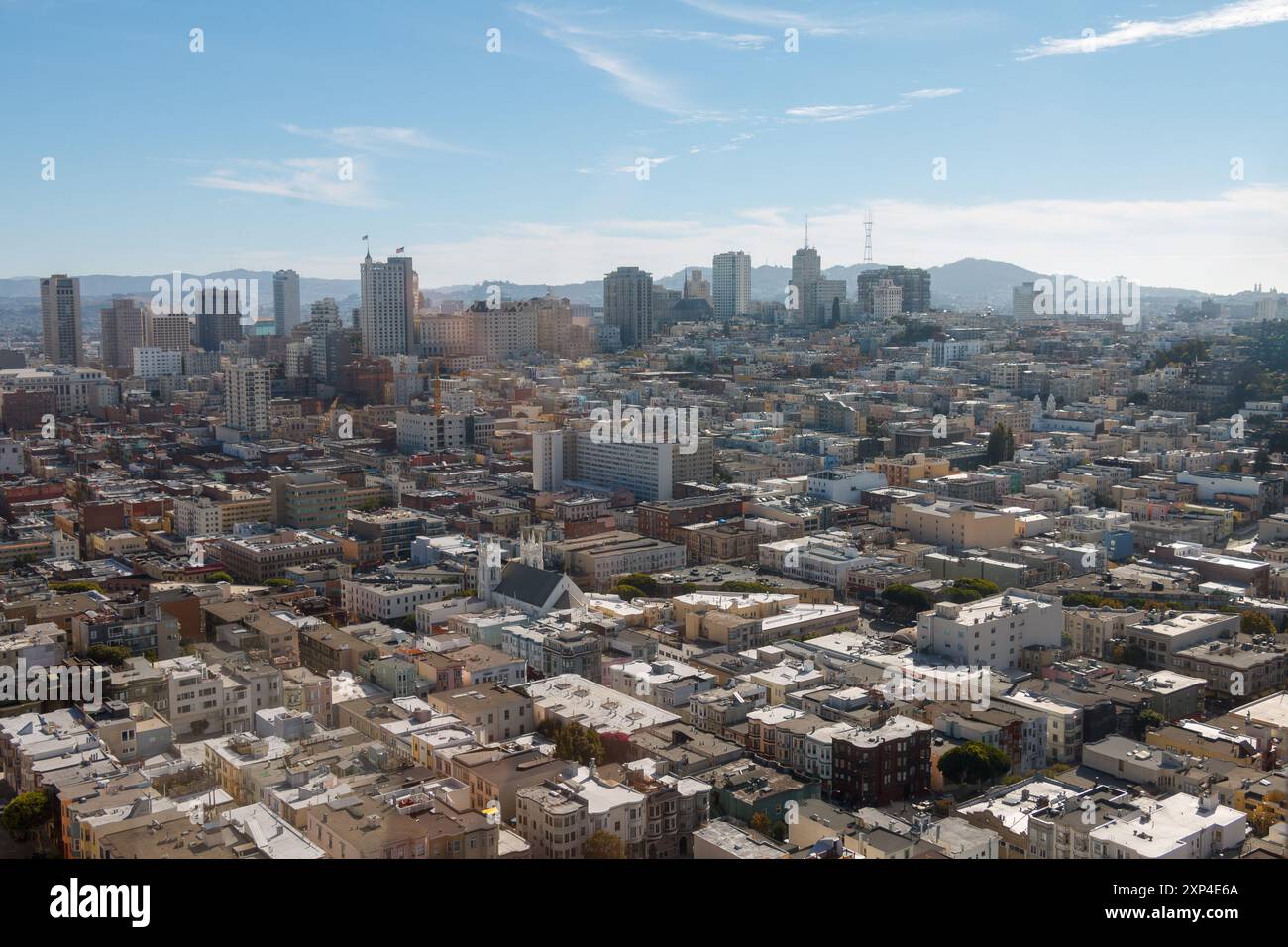 The skyline of downtown San Francisco, and the Transmaerica Pymarid ...
