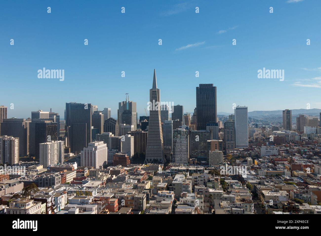 The skyline of downtown San Francisco, and the Transmaerica Pymarid ...