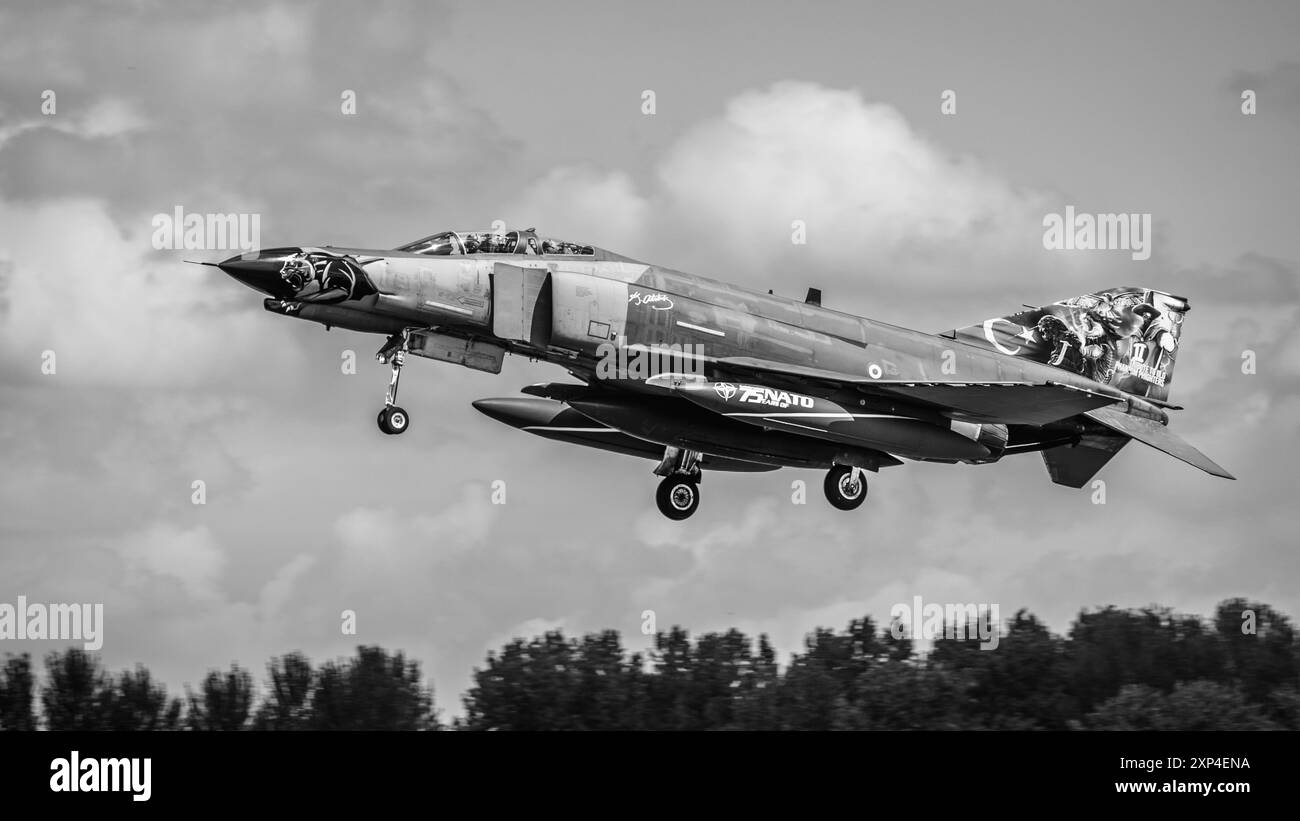 Turkish Air Force - McDonnell Douglas F-4E Phantom II, arriving at RAF ...