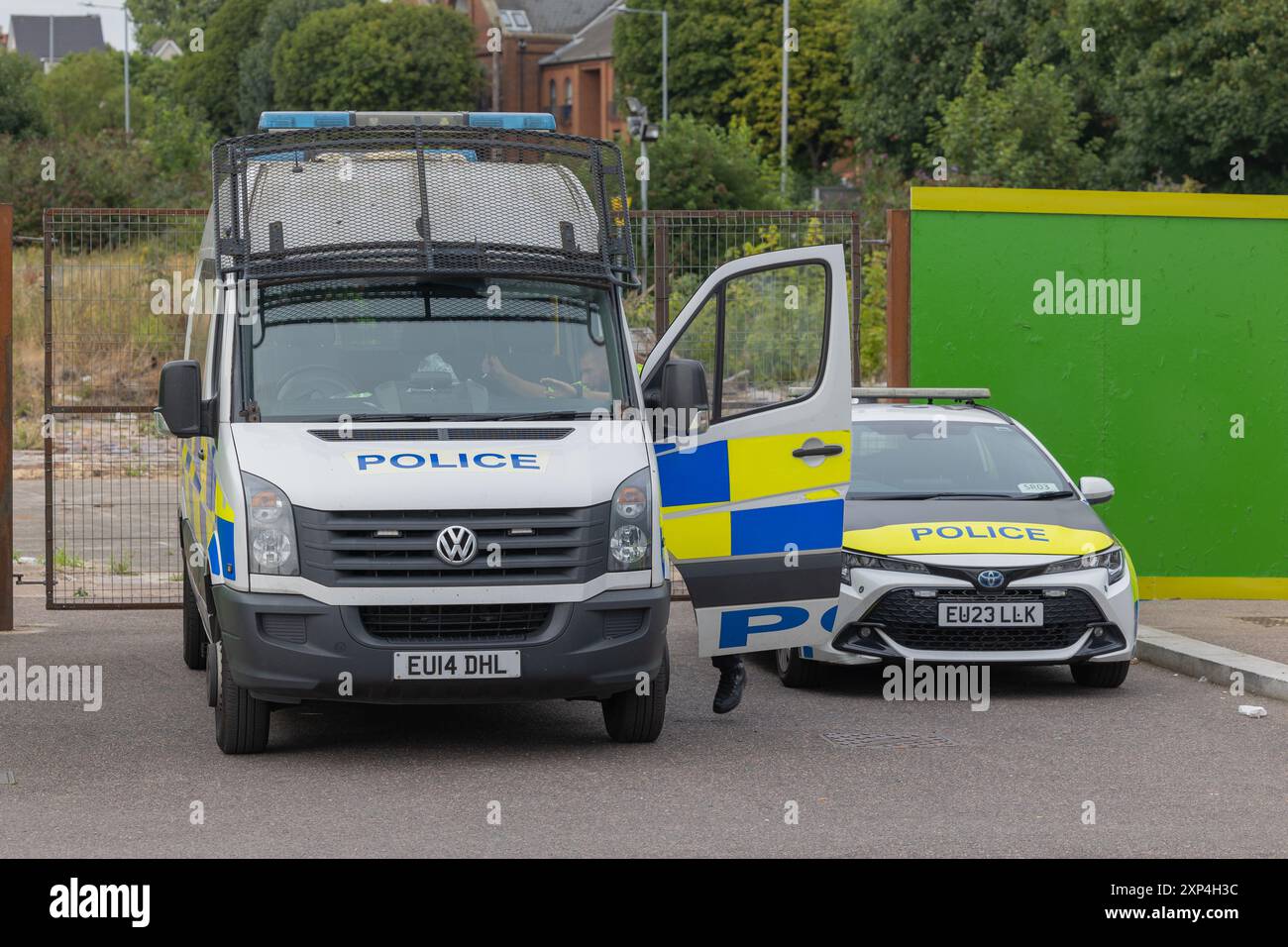 Essex police high street patrol hi-res stock photography and images - Alamy