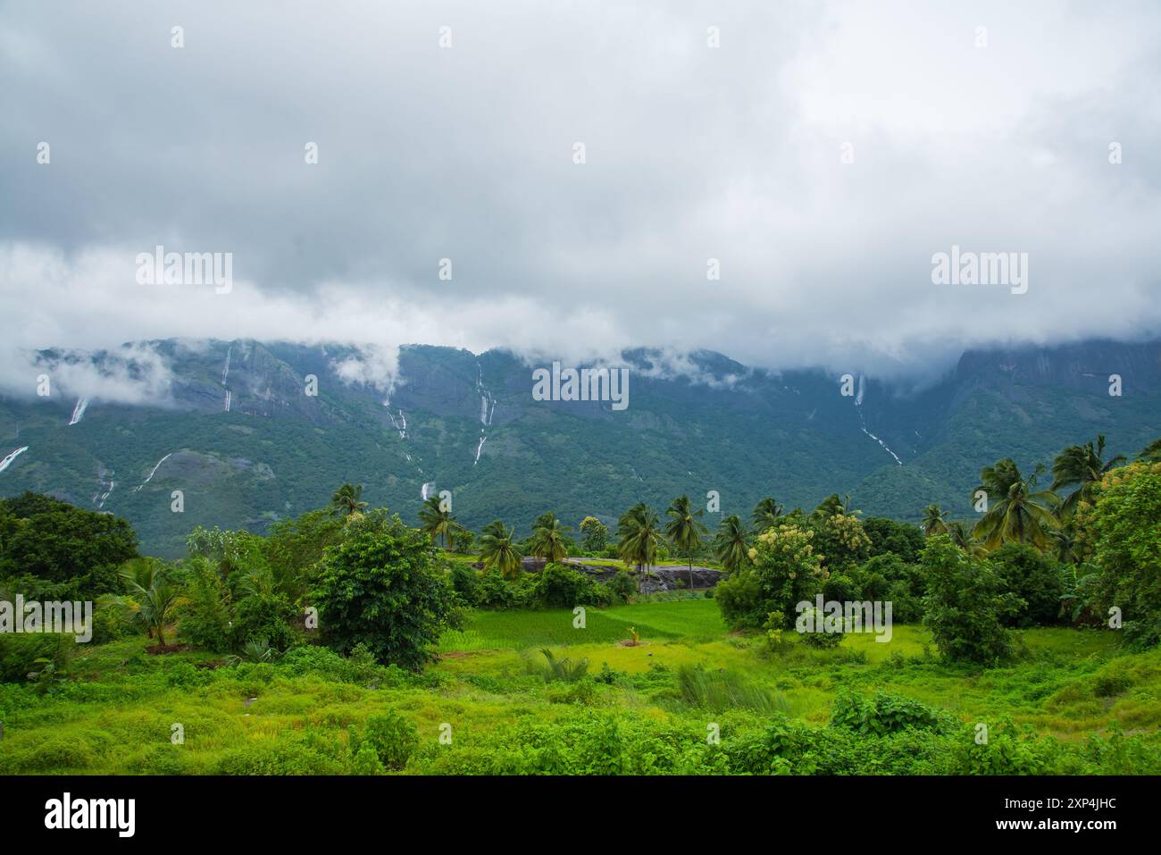 Kollengode Village with Nelliyampathy Mountains and Seetharkundu ...