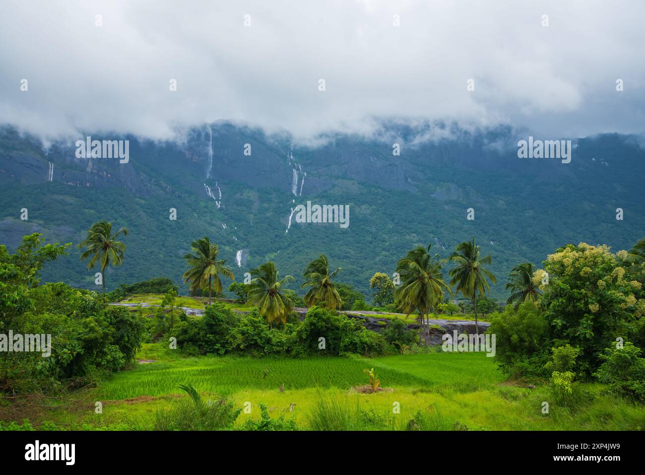Kollengode Village with Nelliyampathy Mountains and Seetharkundu ...