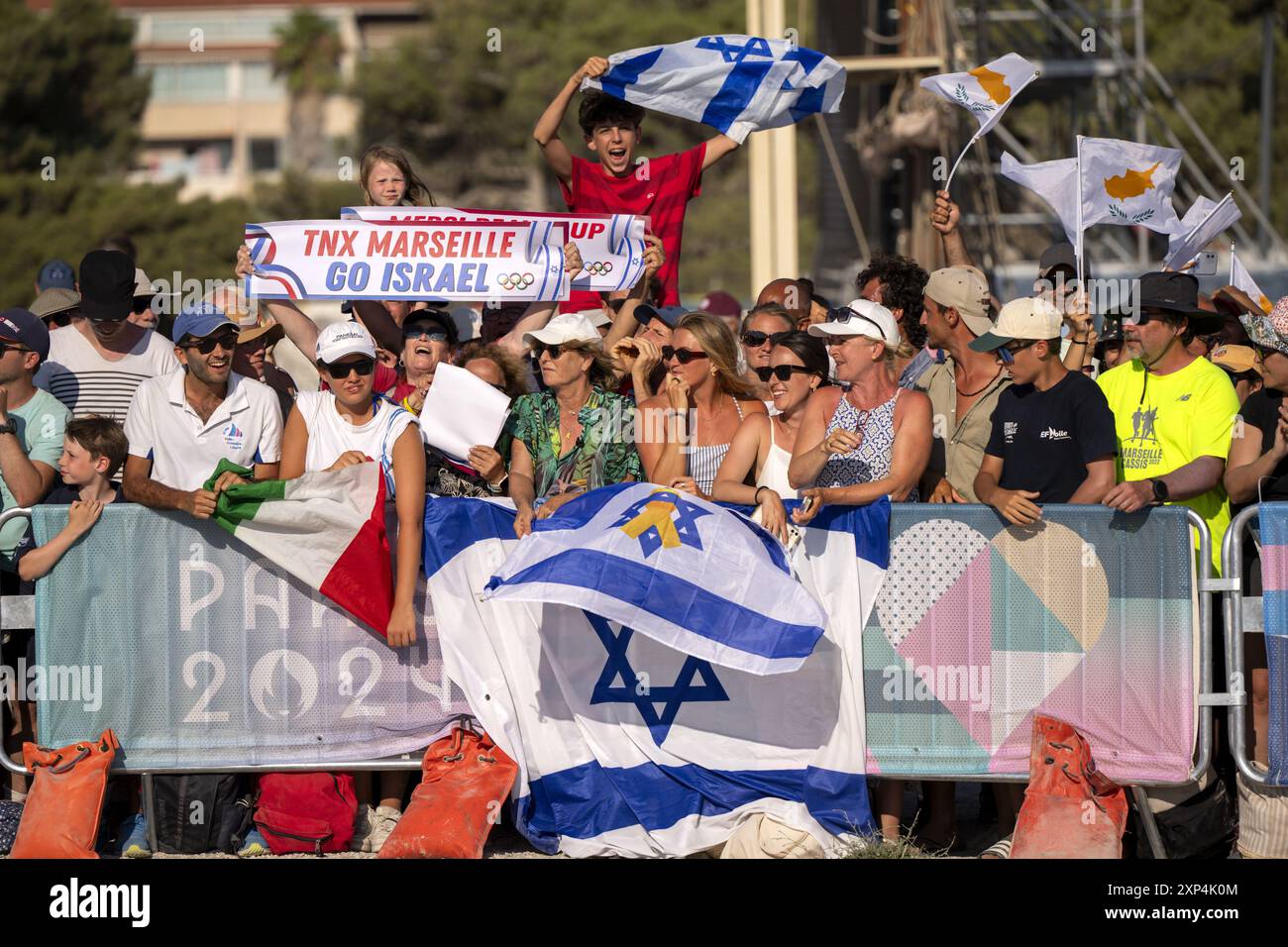 MARSEILLE - Fans during the medal ceremony of the iQFoil class at the ...