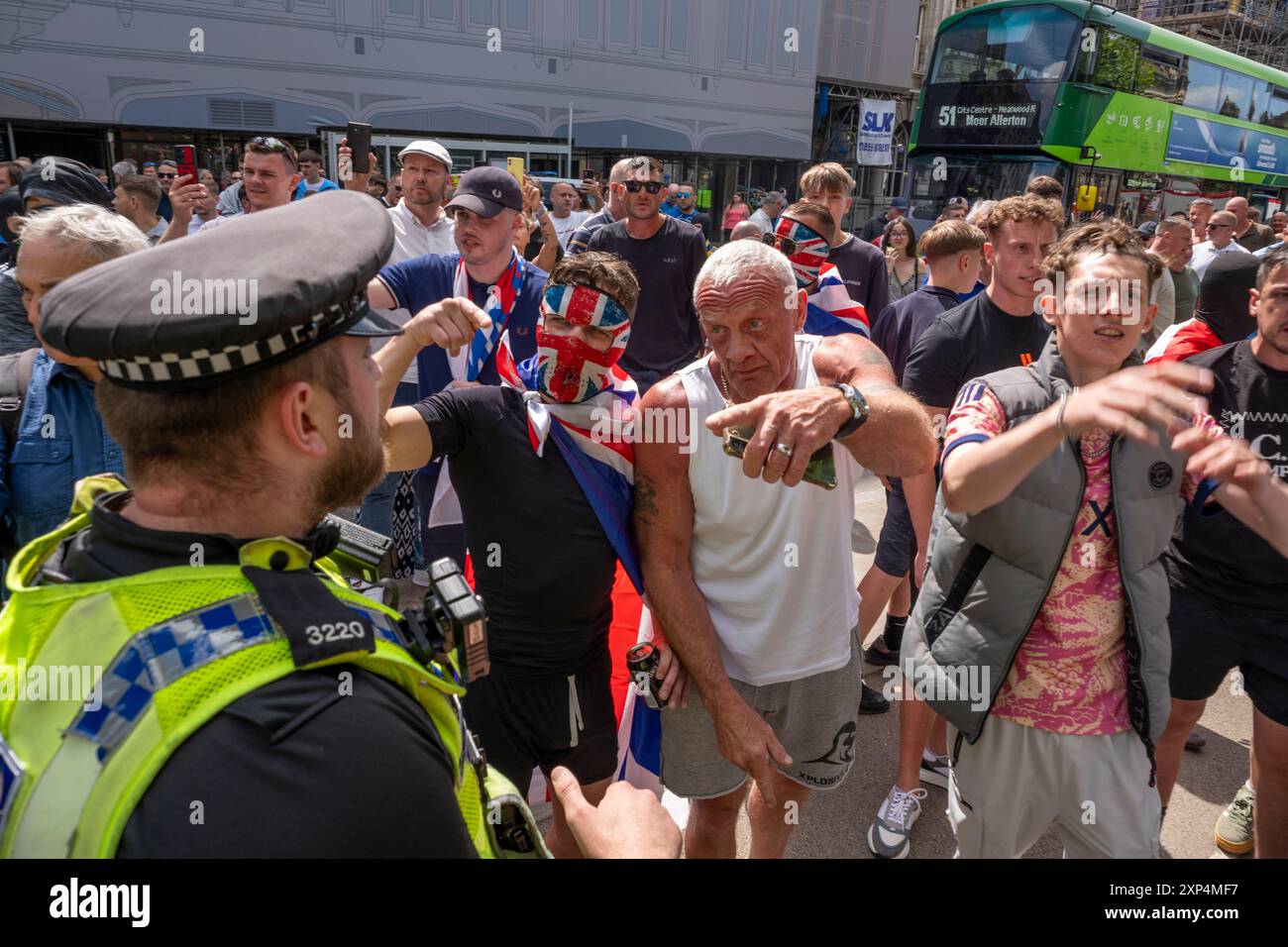 CREDIT MANDATORY © Garry Clarkson / BMT Anti Immigration & Pro ...