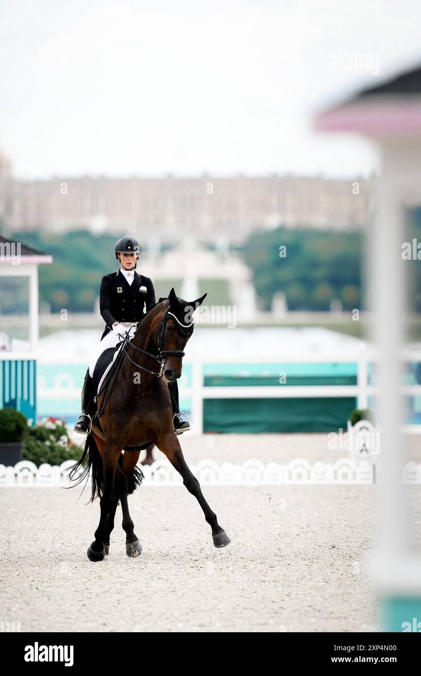 Paris, France. 03rd Aug, 2024. Gold Medalist Jessica von BREDOW-WERNDL ...