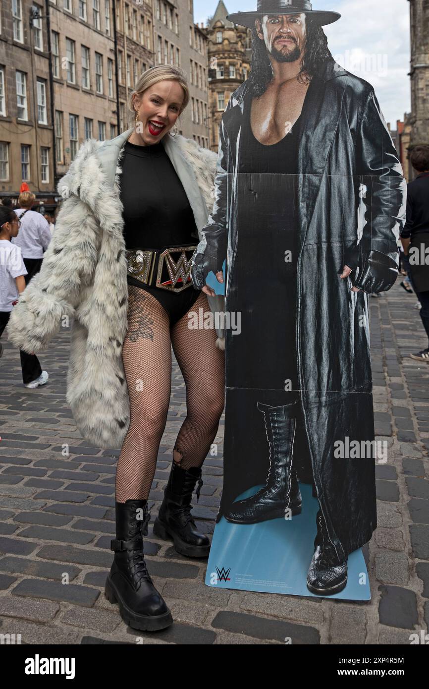 Edinburgh Fringe, Royal Mile, Scotland, UK. 3 August 2024. Busy ...