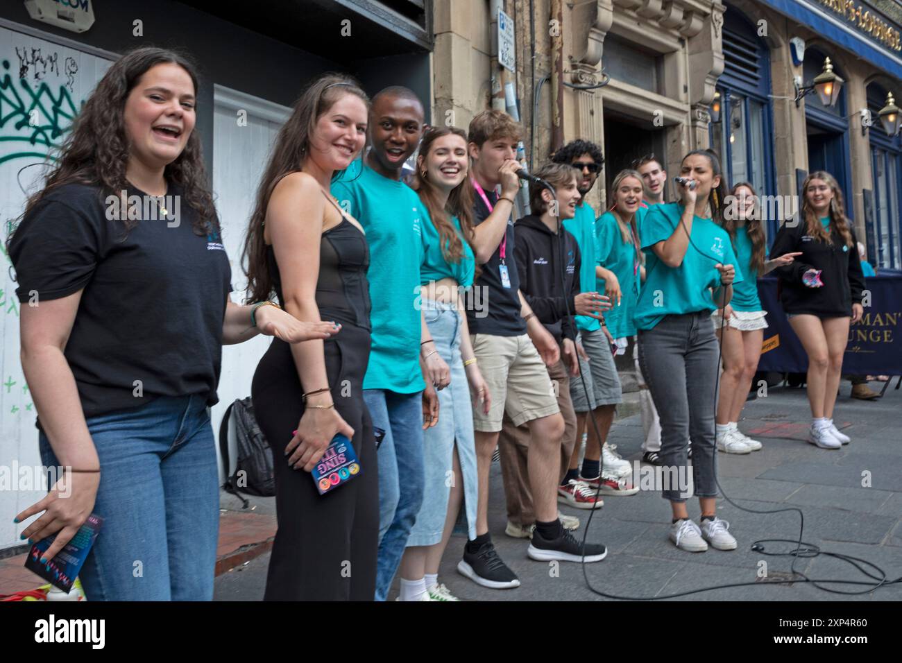 Edinburgh Fringe, Royal Mile, Scotland, UK. 3 August 2024. Busy ...