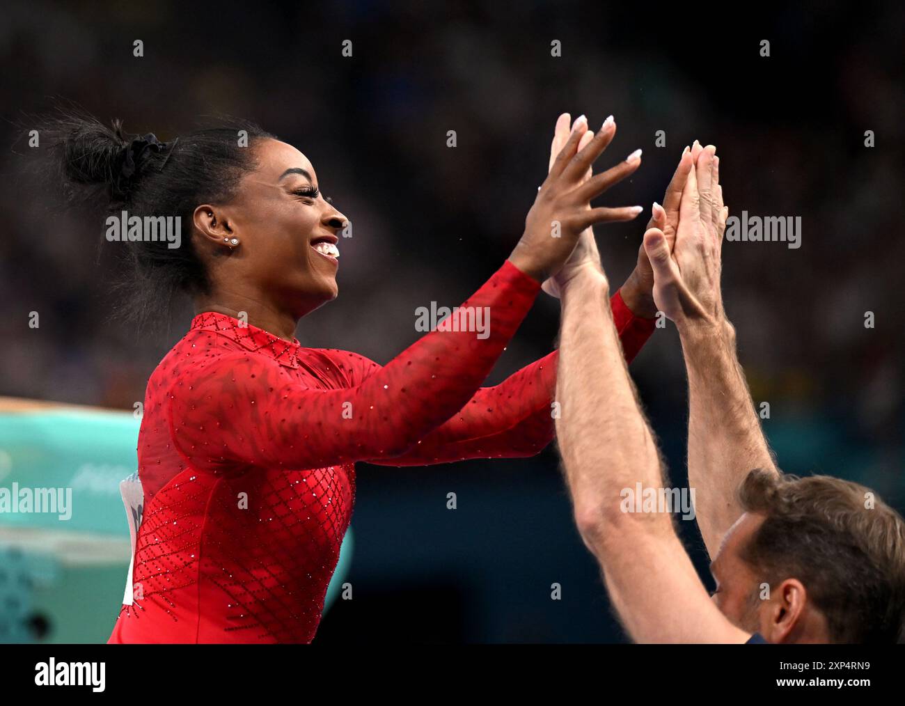 Simone biles 2024 paris vault hi-res stock photography and images - Alamy