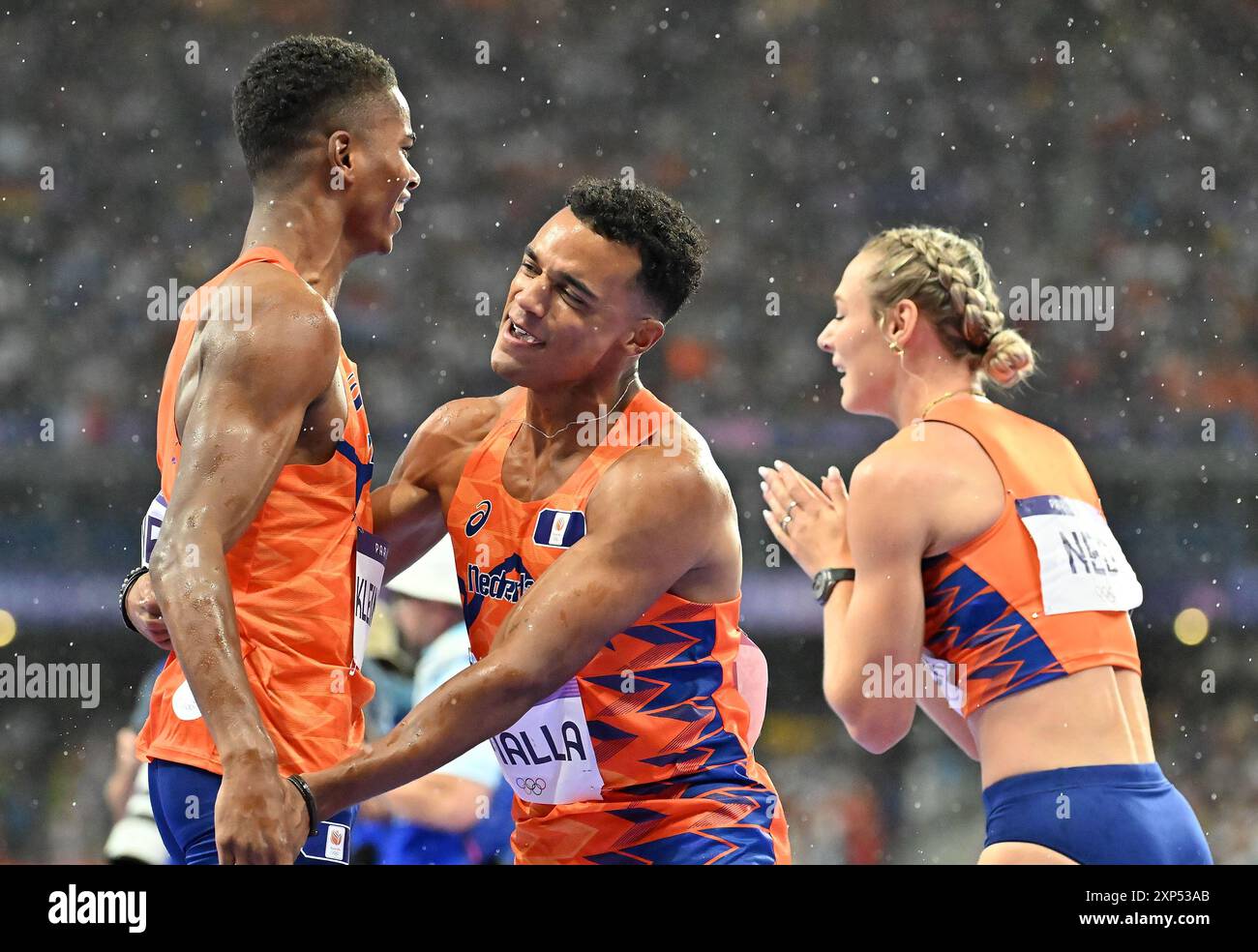 Paris, France. 3rd Aug, 2024. Team the Netherlands celebrate after ...