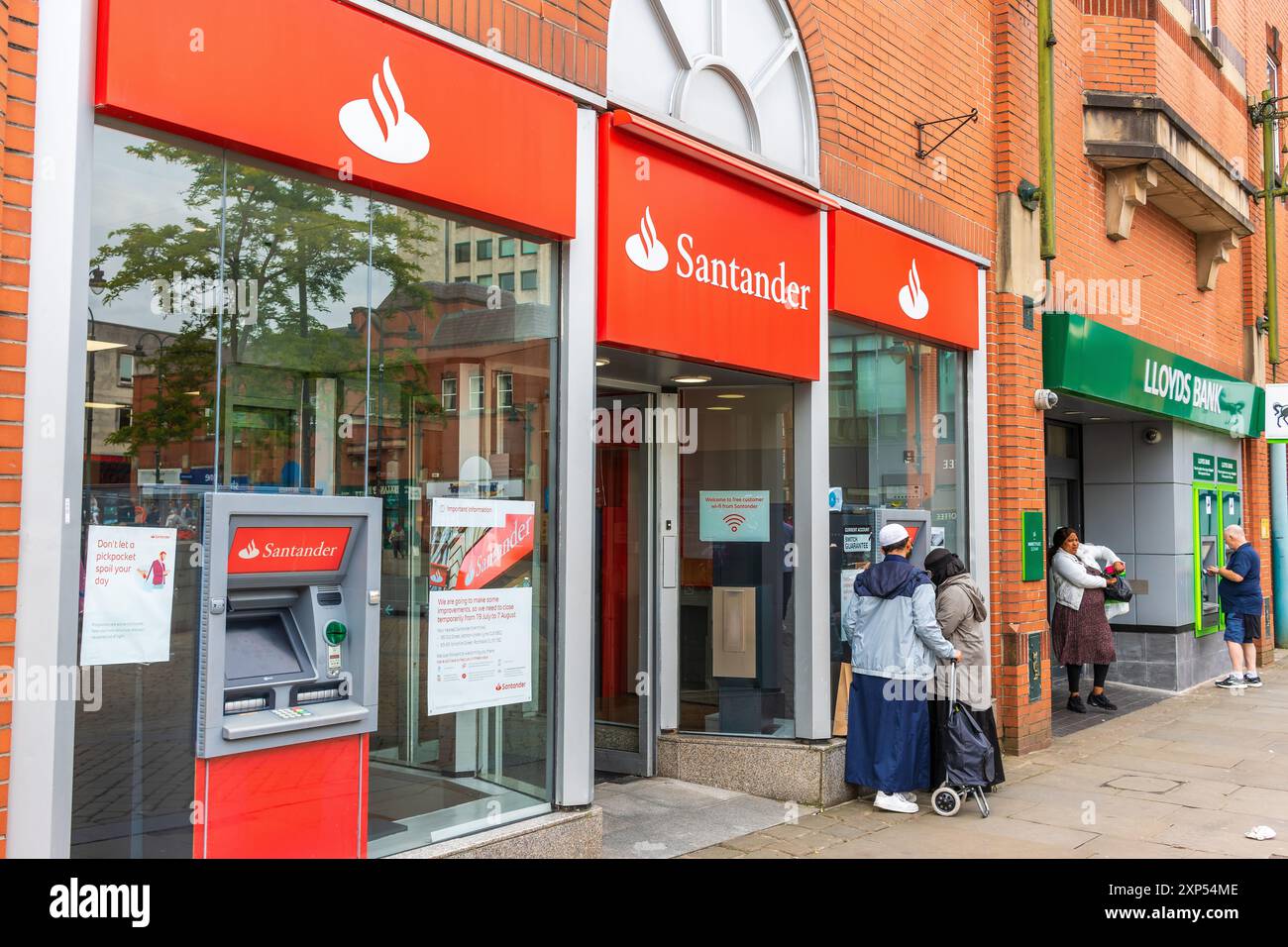 Santander and Lloyds banks in Oldham Spindles Town Square Shopping ...