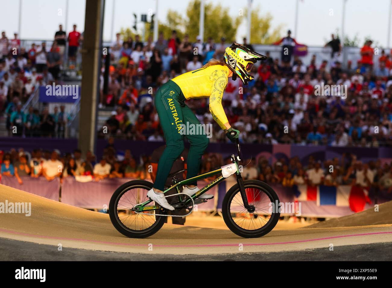 Paris, France, 2 August, 2024. Lauren Reynolds of Australia warms up ...
