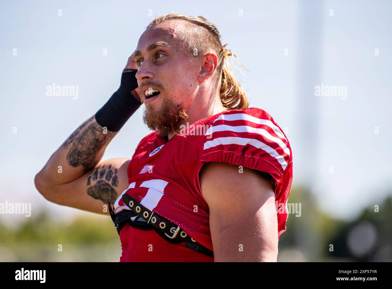 49ers kittle 2024 hi-res stock photography and images - Alamy