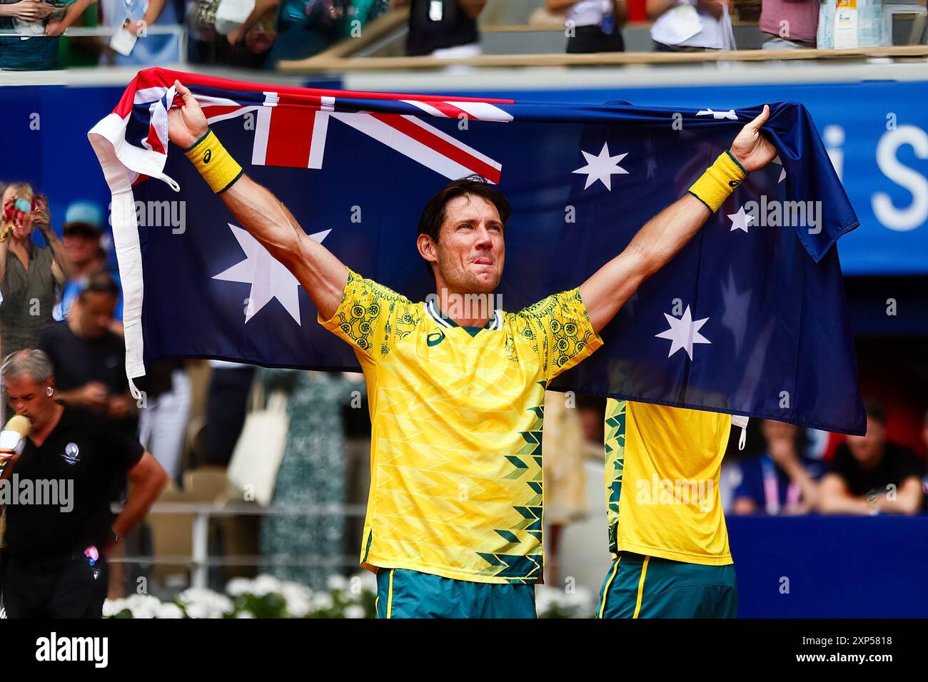 Paris, France, 3 August, 2024. Matthew Eden with the Australian flag ...