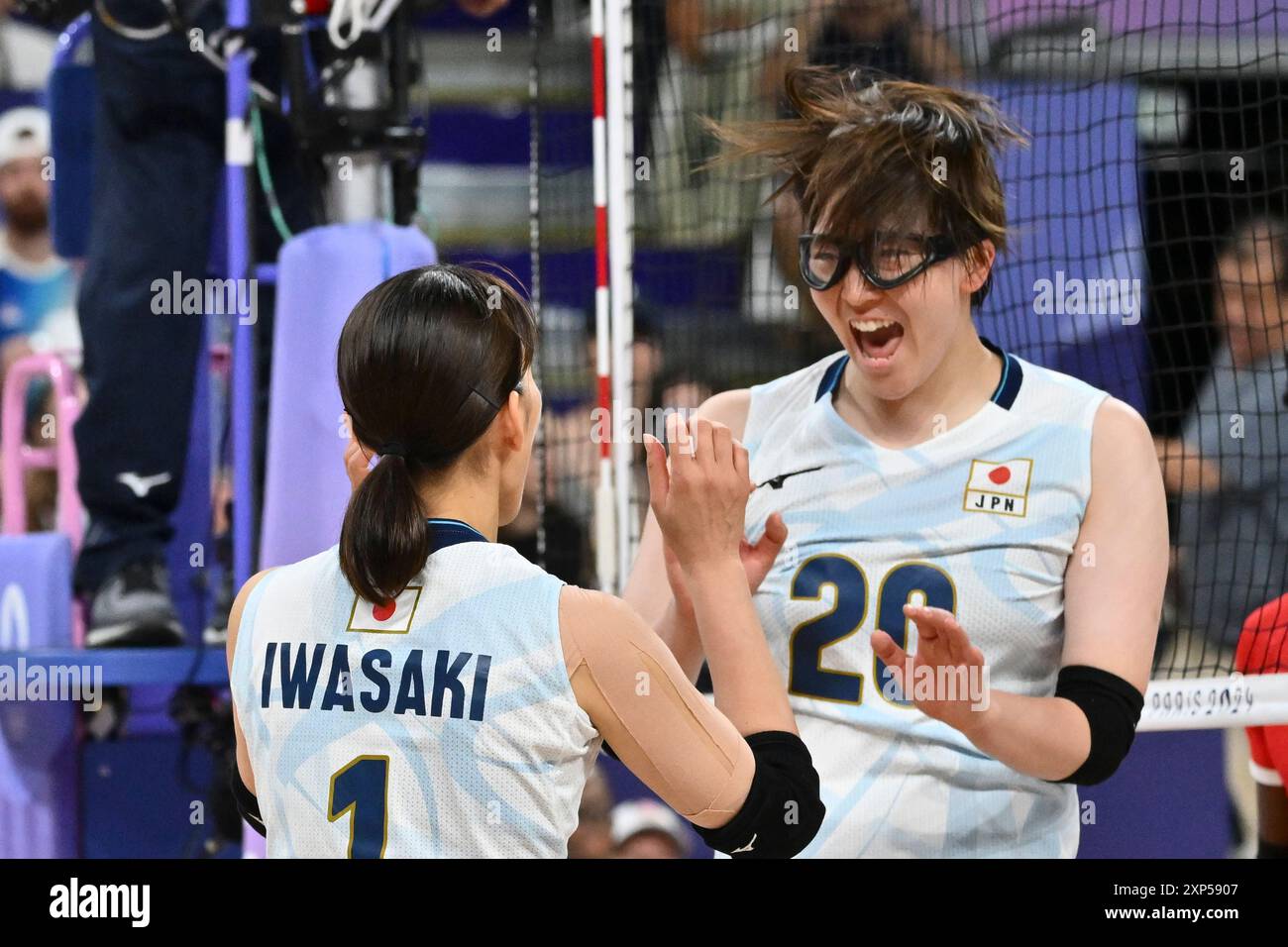 (L-R) 1 IWASAKI Koyomi, 20 ARAKI Ayaka (JPN), Japan (JPN) vs Kenya (KEN), Volleyball Women's ...