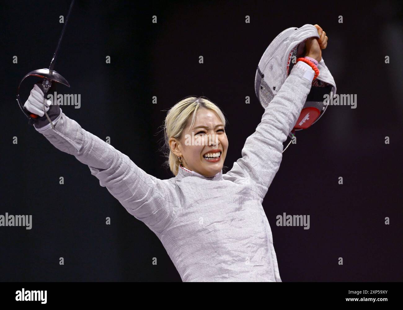 Paris, France. 3rd Aug, 2024. Emura Misaki of Japan celebrates her team ...