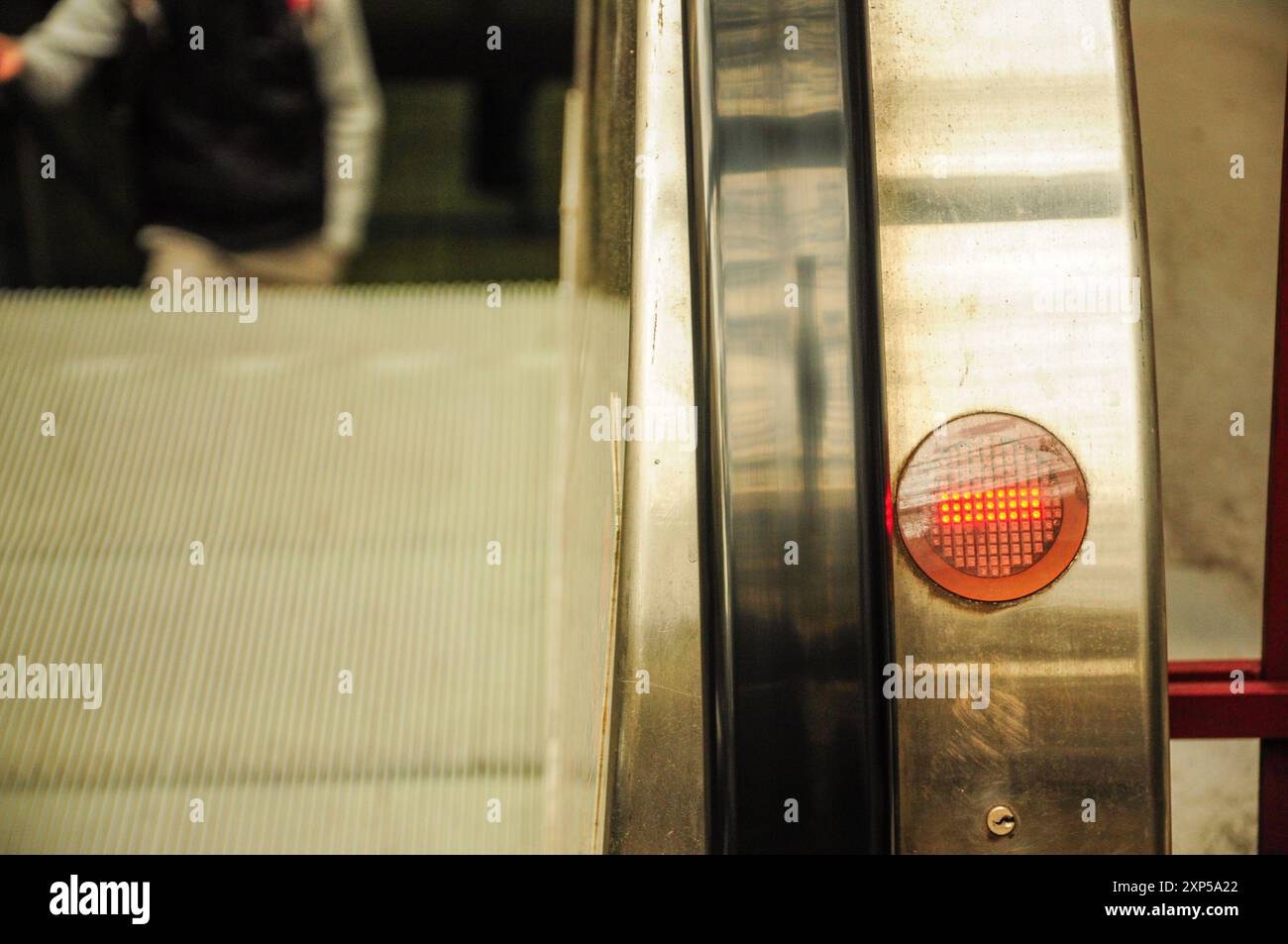 Modern handrail in stainless hi-res stock photography and images - Alamy