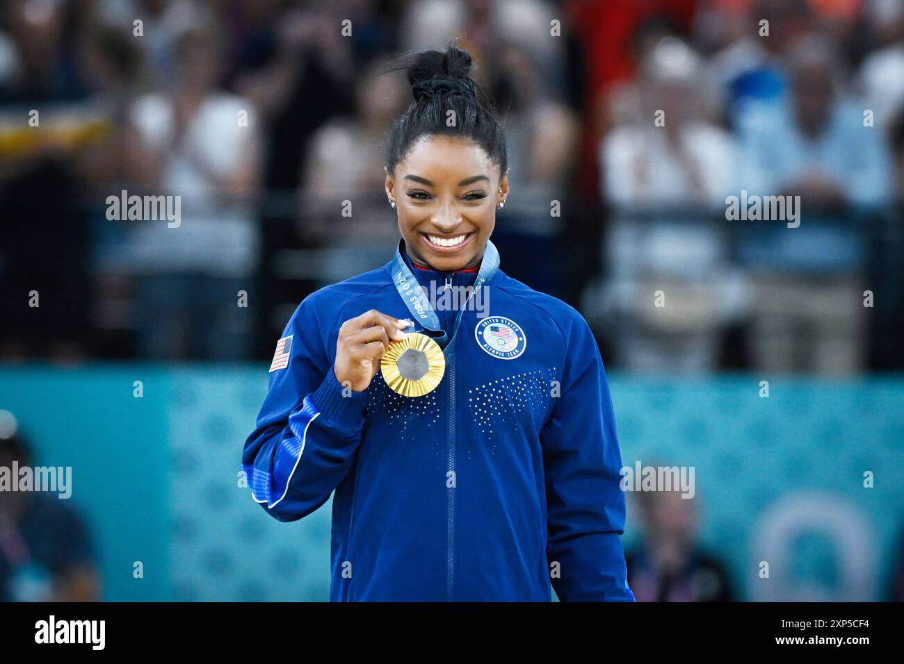 Simone biles 2024 paris gold hi-res stock photography and images - Alamy