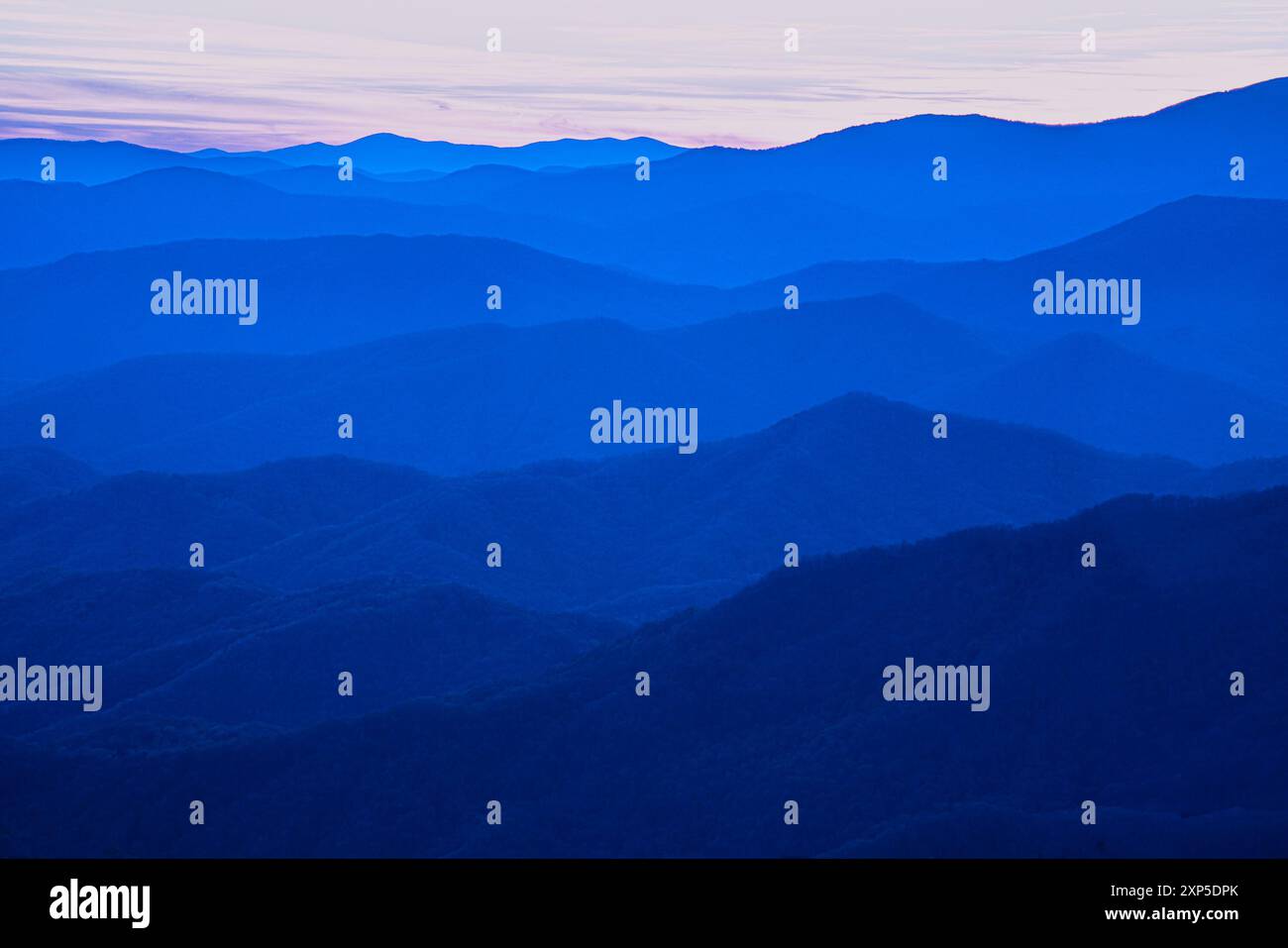 Layers mountains hi-res stock photography and images - Alamy