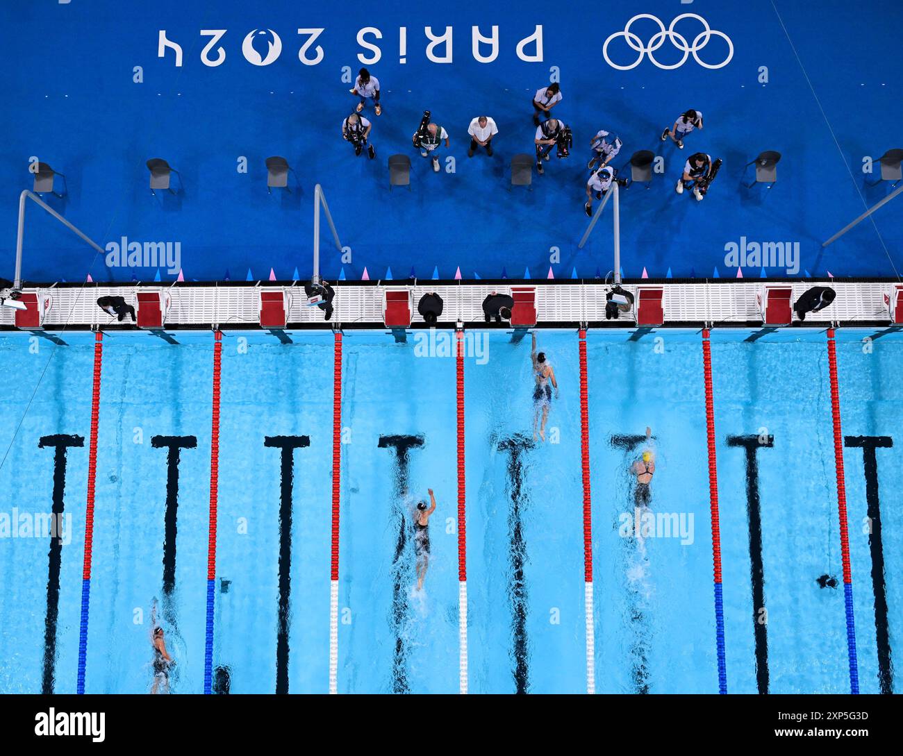 Freestyle swimming touches to finish hi-res stock photography and ...