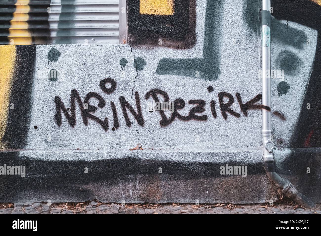 German neighborhood hi-res stock photography and images - Alamy