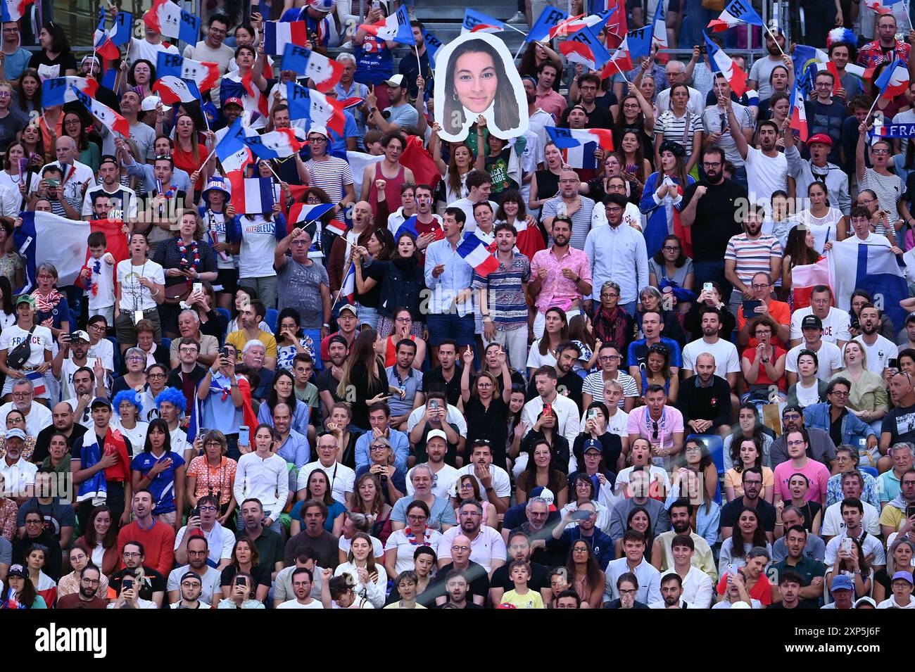 Paris, Fra. 03rd Aug, 2023. Supporters of the French Fencing team seen ...