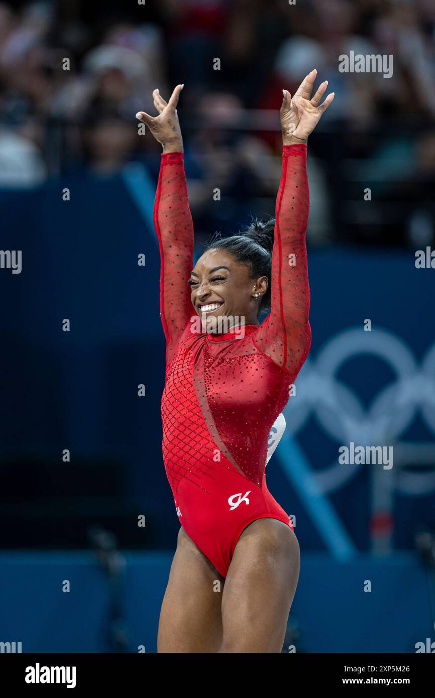Simone biles 2024 hi-res stock photography and images - Alamy