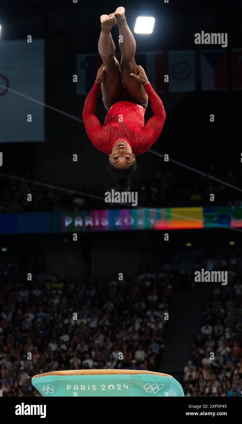 Simone biles yurchenko double pike hi-res stock photography and images ...