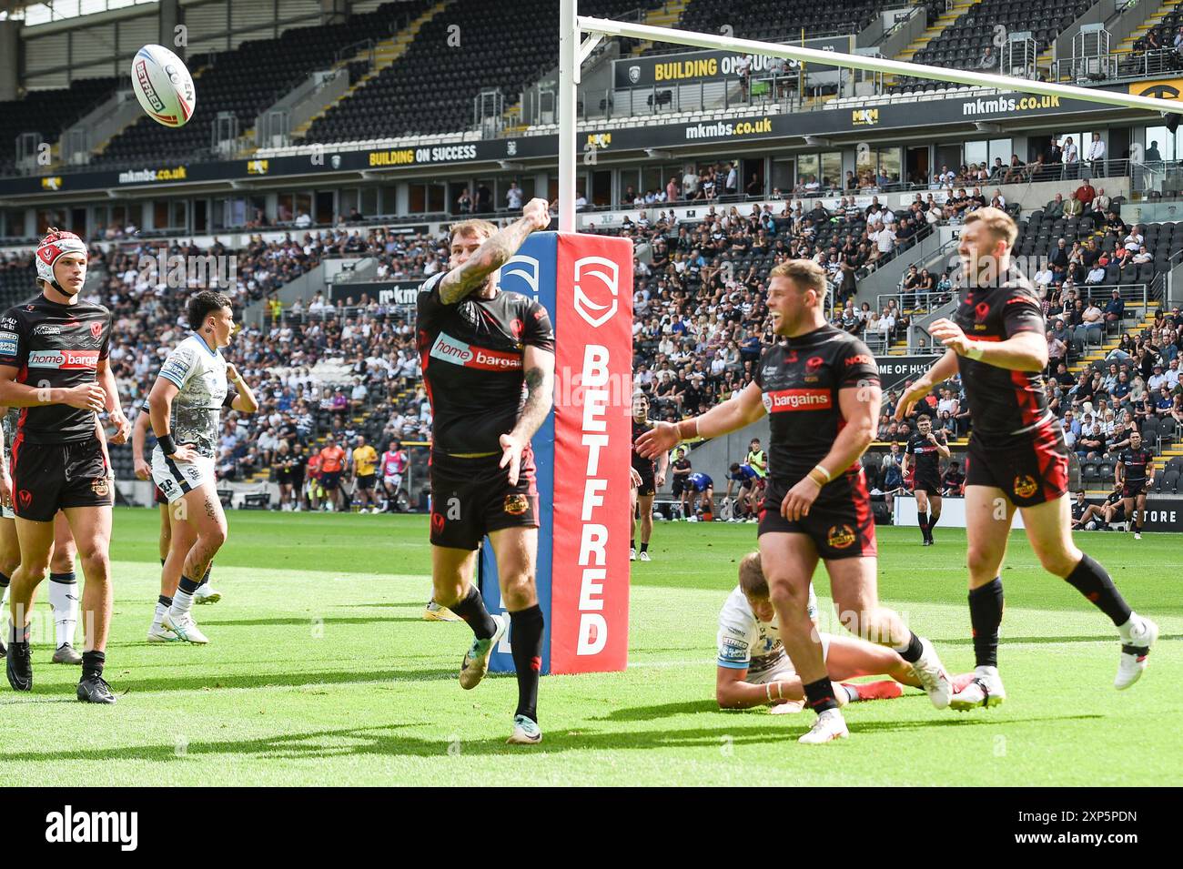Hull, England - 3rd August 2024 - Daryl Clark of St Helens celebrates ...