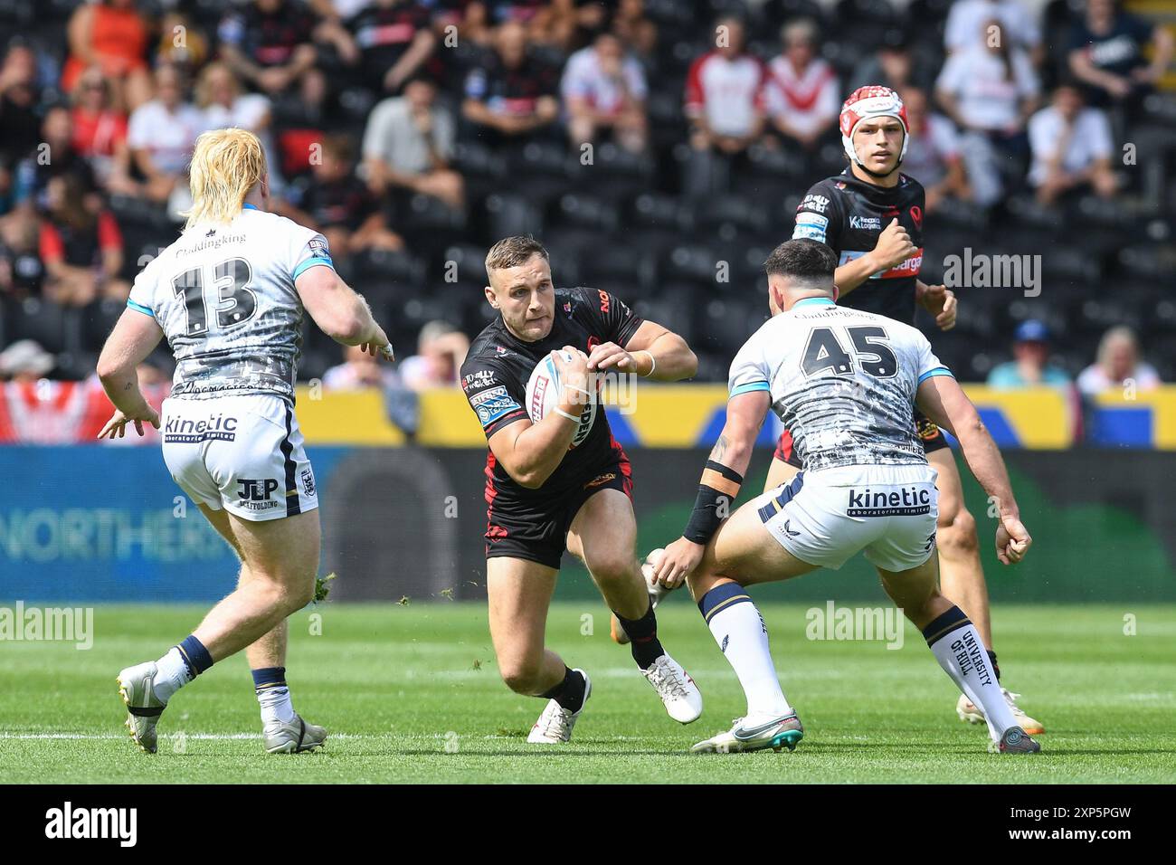 Hull, England - 3rd August 2024 - Matty Lees of St Helens in action ...