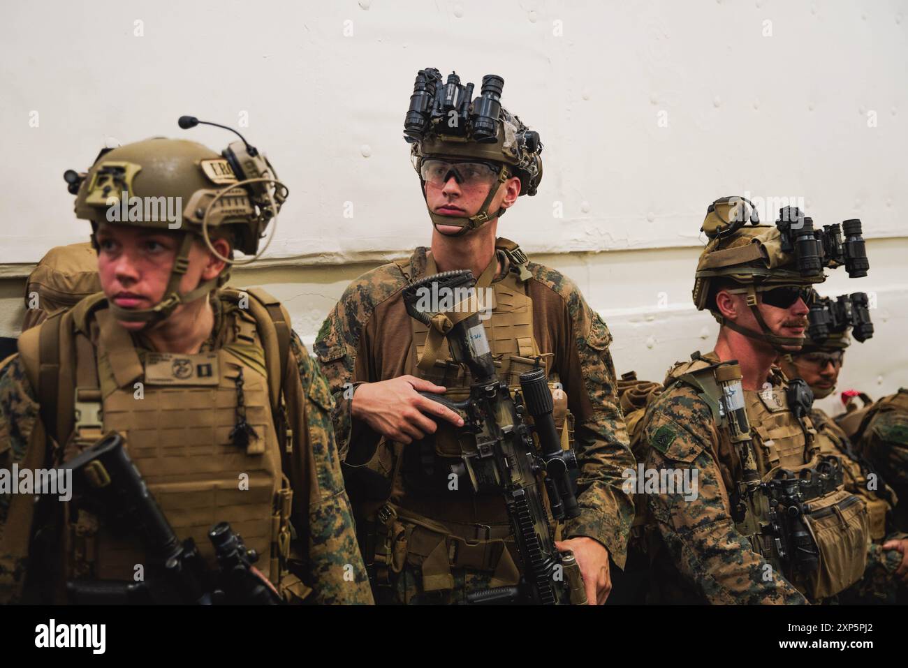 U.S. Marines and Sailors assigned to Bravo Company, Battalion Landing ...