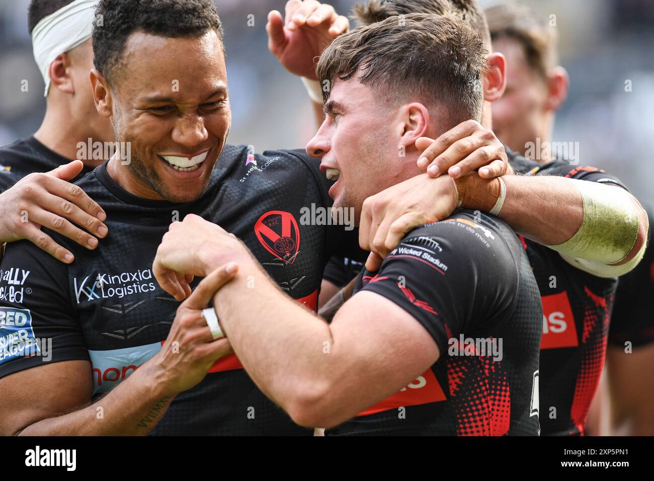 Hull, England - 3rd August 2024 - Moses Mbye of St Helens celebrates ...