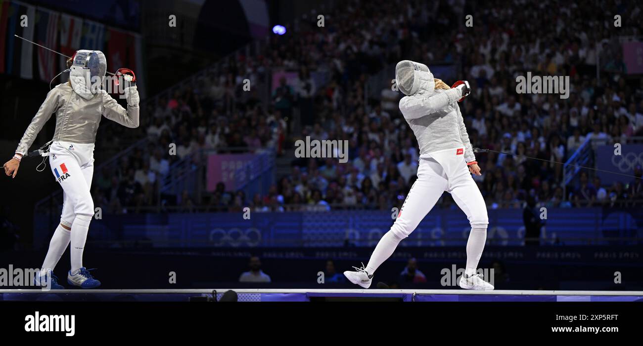 EMURA Misaki of Japan (R) attcks BALZER Sara of France during the women ...