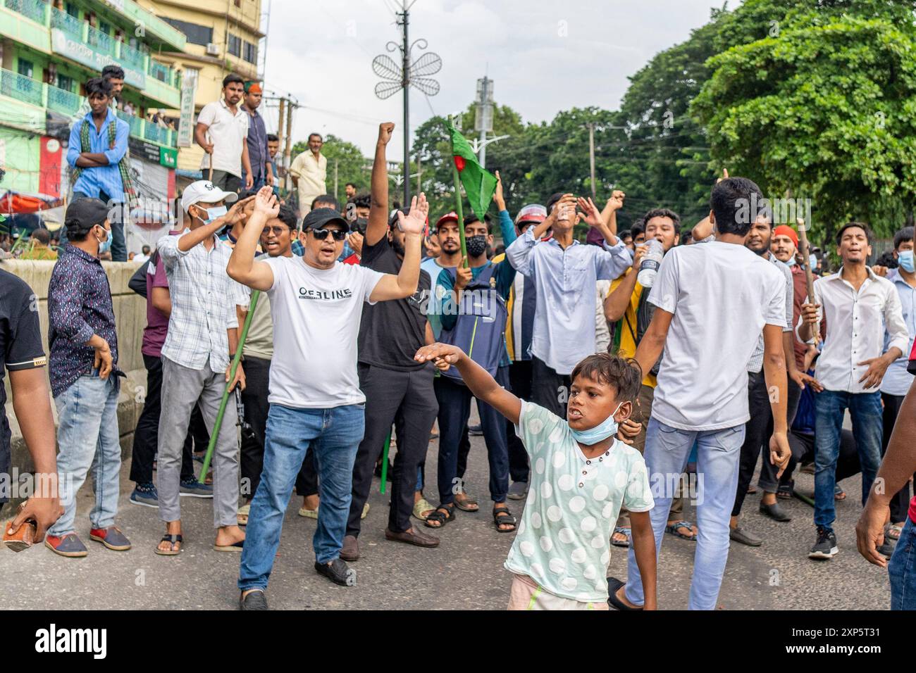 Bangladesh quota reform movement hi-res stock photography and images ...