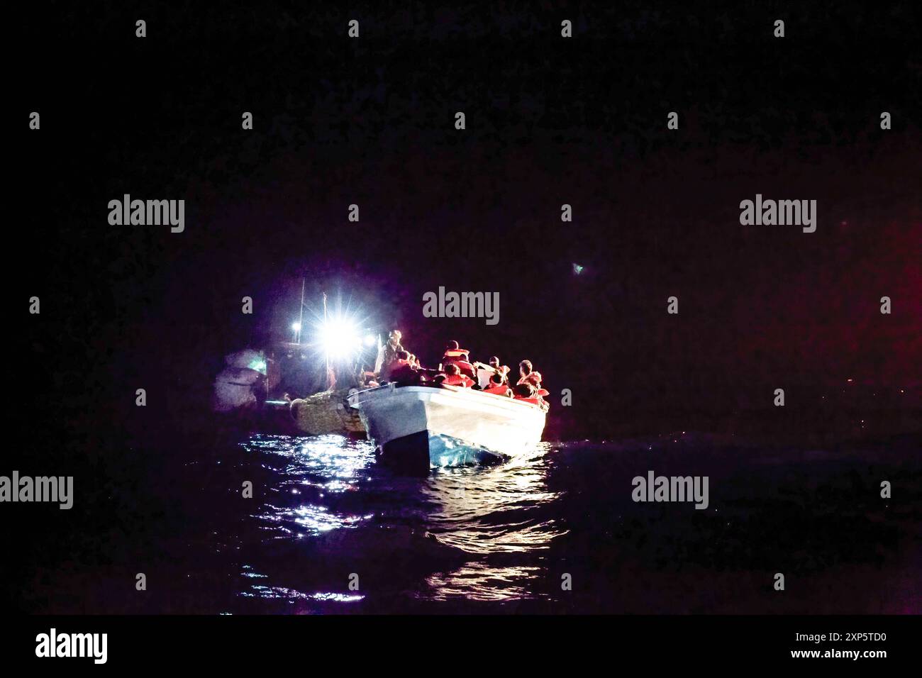 People smugglers boat hi-res stock photography and images - Alamy