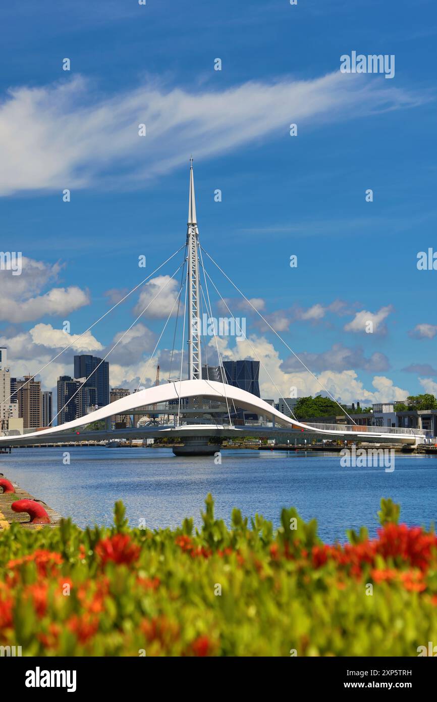 Kaohsiung harbor bridge hi-res stock photography and images - Alamy