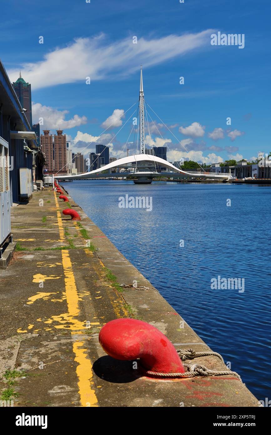 Kaohsiung harbor bridge hi-res stock photography and images - Alamy
