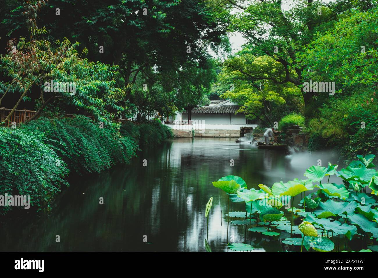 Traditional chinese garden fog hi-res stock photography and images - Alamy