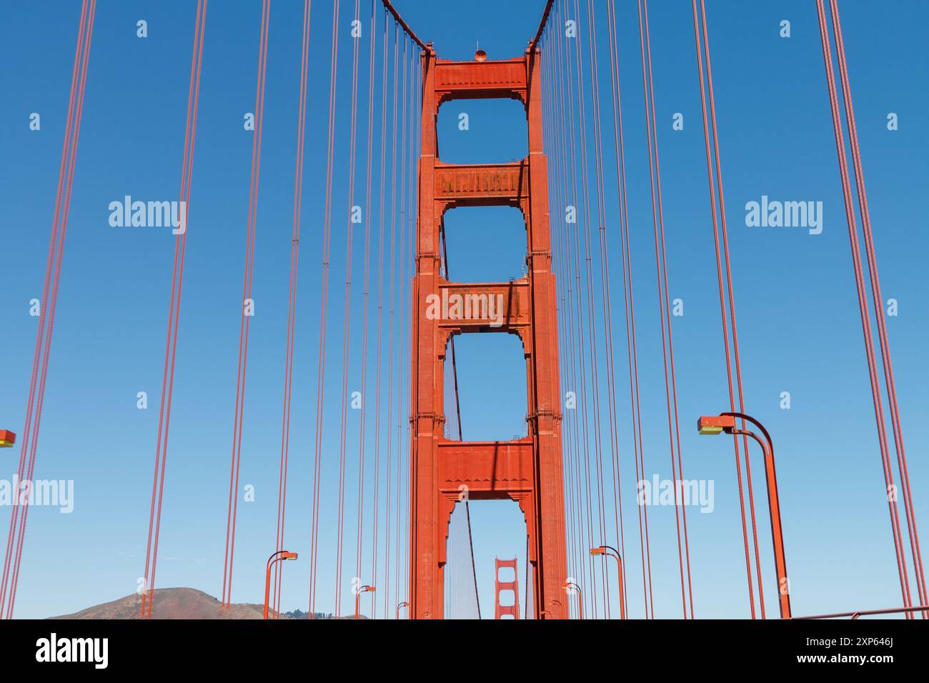 The iconic famous Golden Gate bridge over san francisco bay and Pacific ...