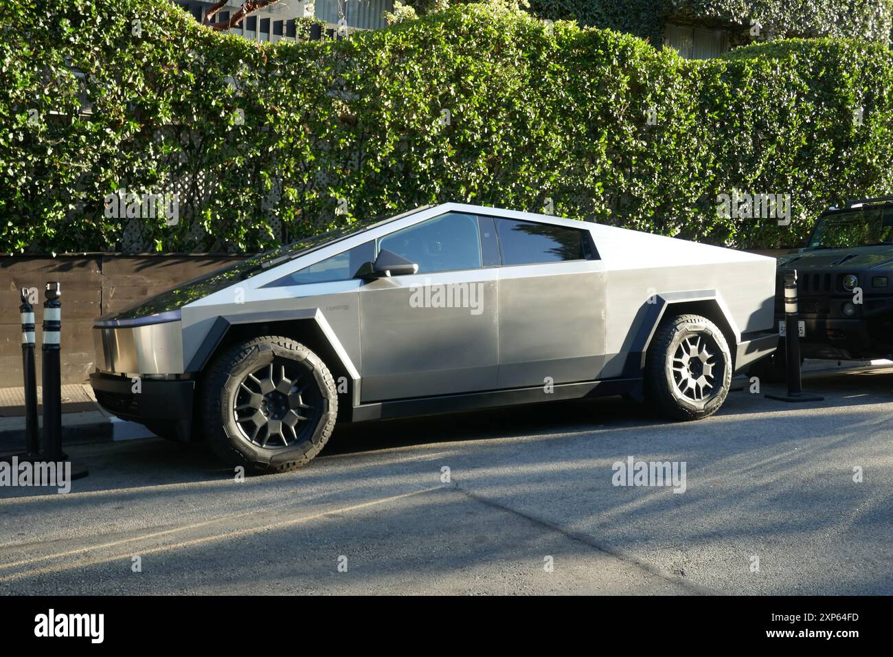 Cybertrucks hi-res stock photography and images - Alamy