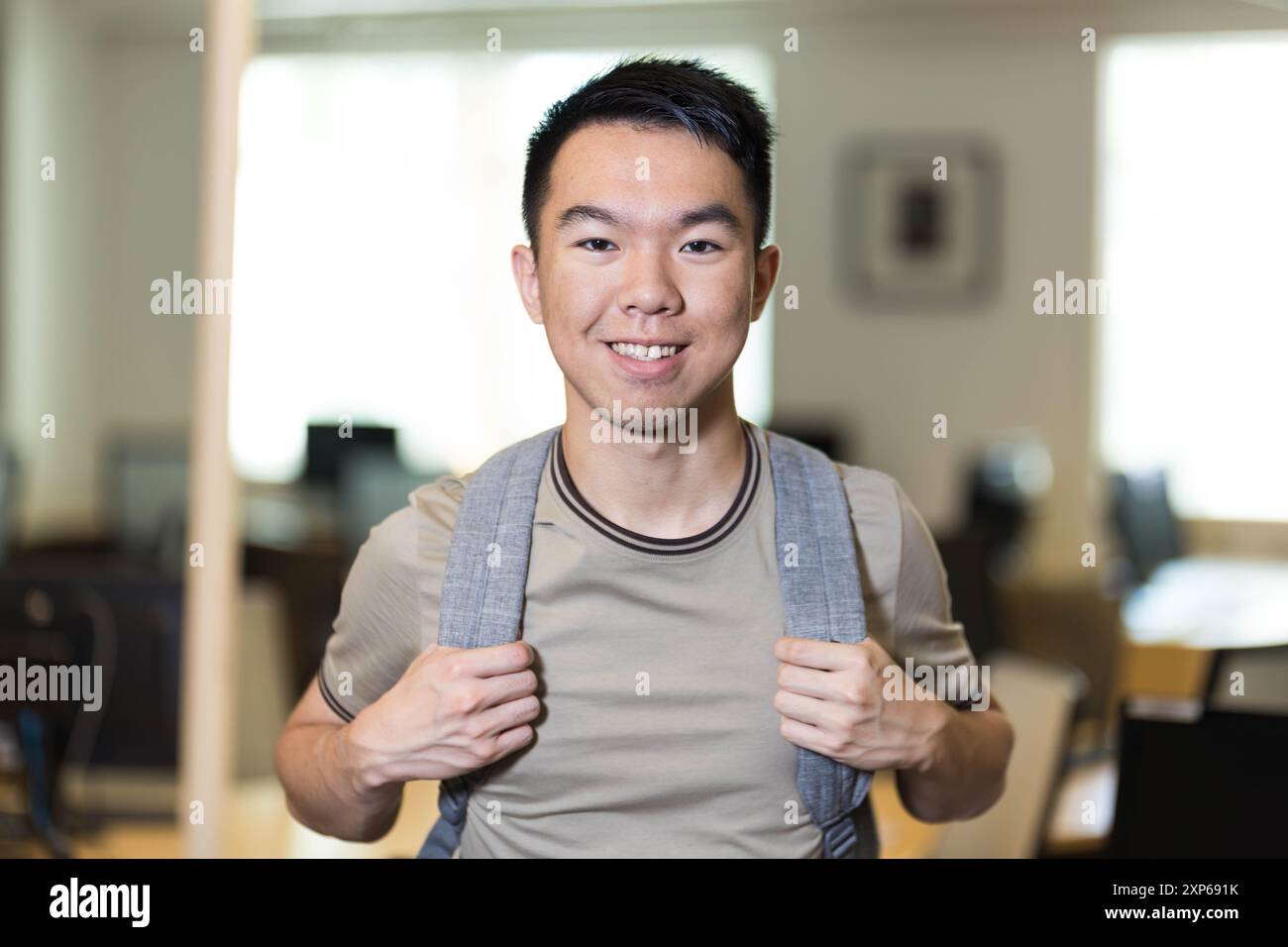 High school classroom lab hi-res stock photography and images - Alamy