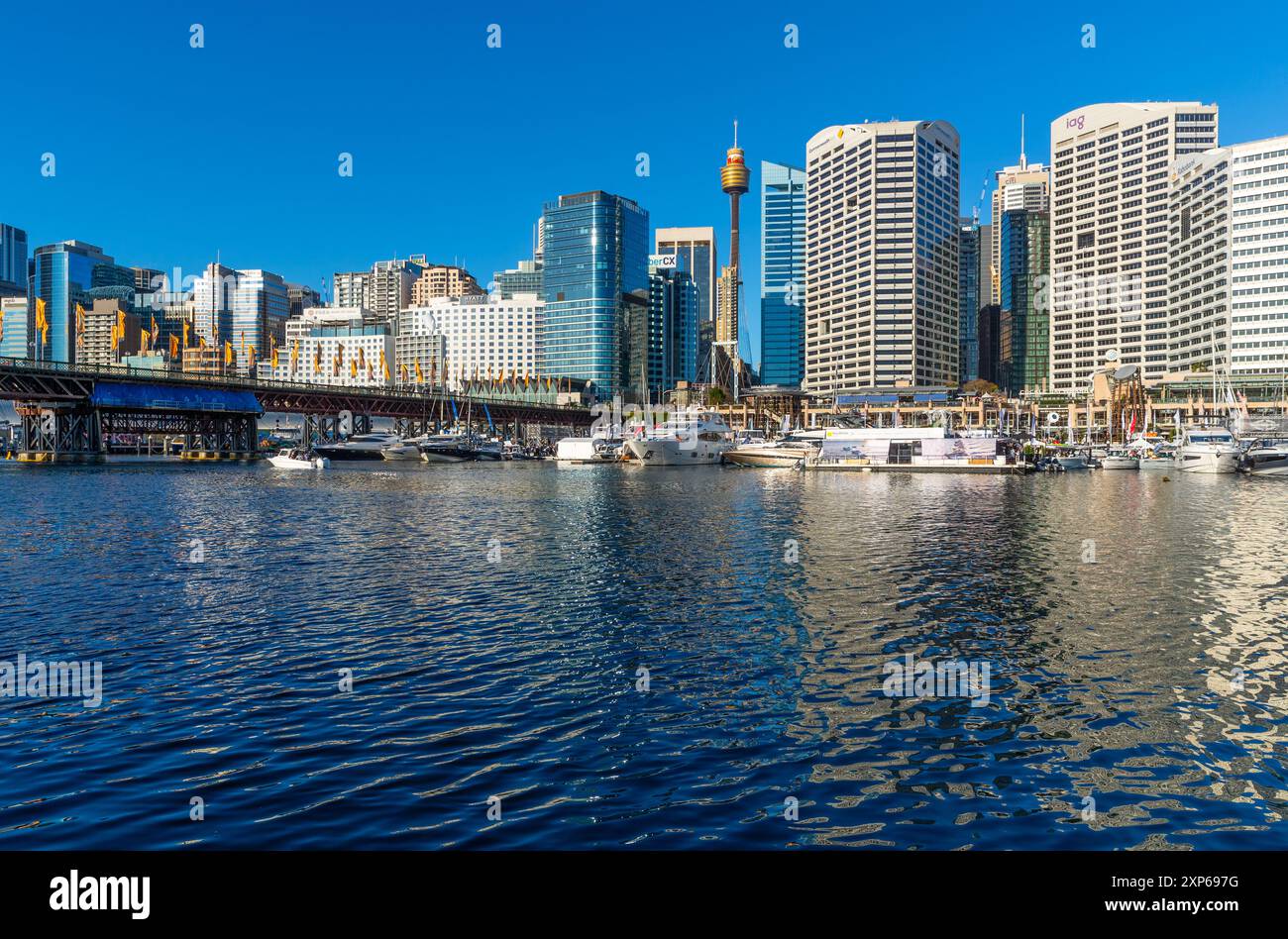 The city skyline of Sydney, Australia, seen from Cockle Bay Wharf and Darling Harbour Stock ...