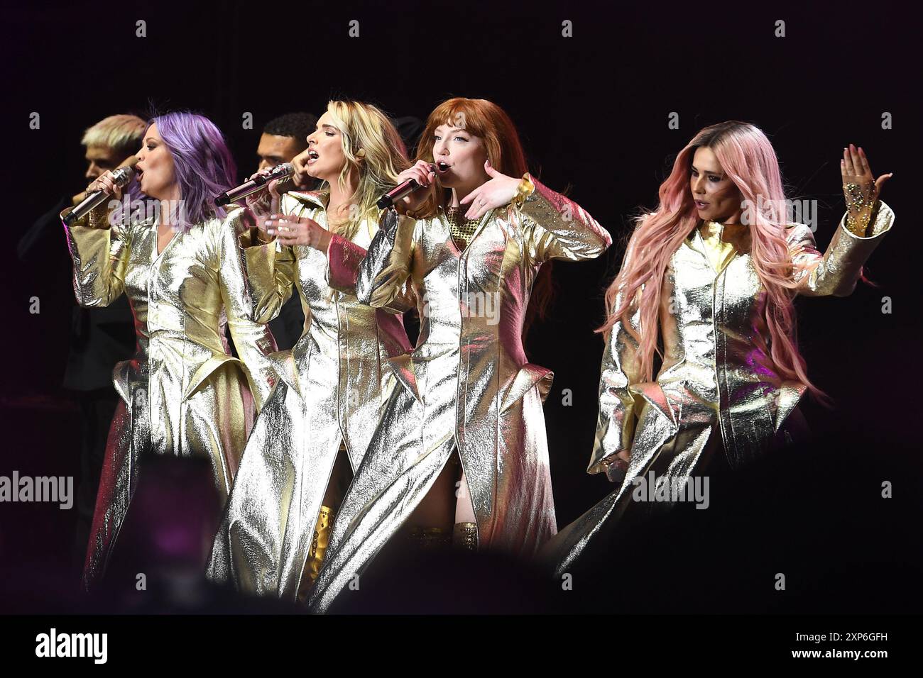 Girls aloud 2024 hi-res stock photography and images - Alamy