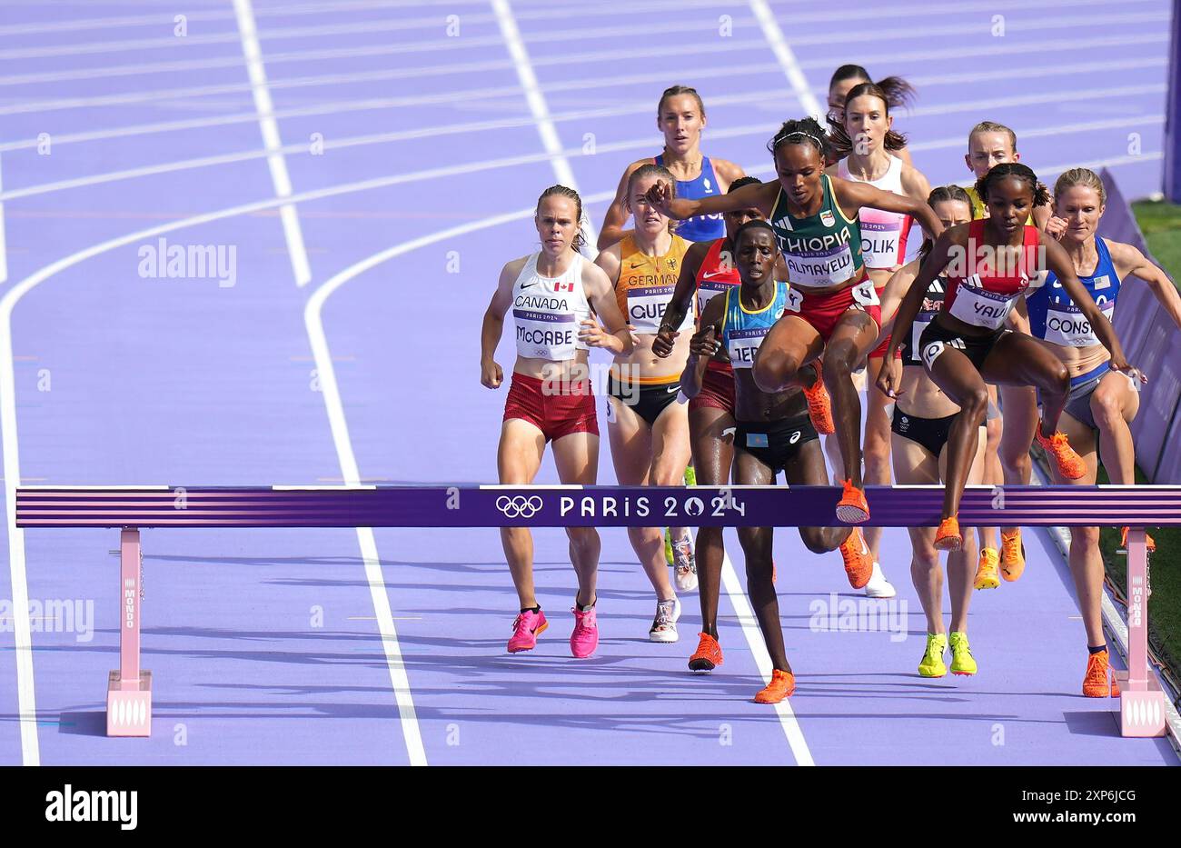 Paris, France. 4th Aug, 2024. Sembo Almayew (front L) of Ethiopia and ...